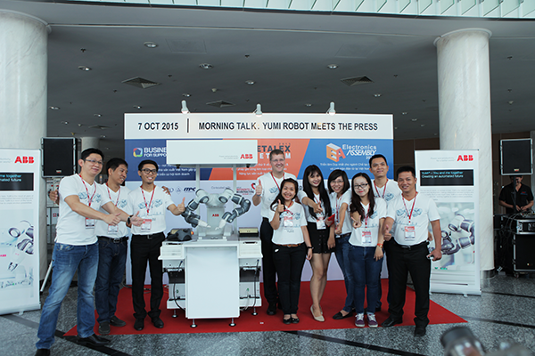 Phim Giới Thiệu Sản Phẩm - ABB Robotics Fun and Games